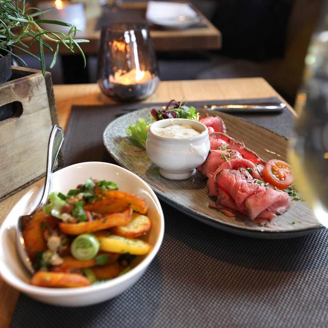 Henny's Restaurant - Hamburg, | OpenTable