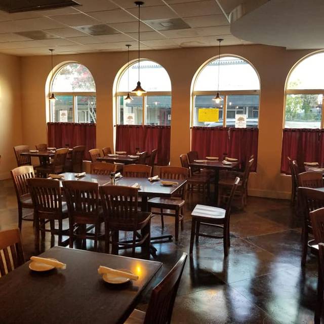 Crooked Oak Tavern Restaurant - Conway, SC | OpenTable