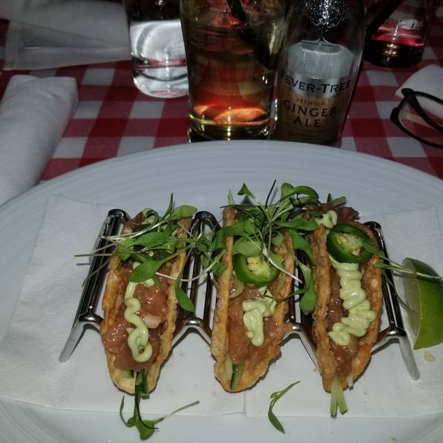 P.J. Clarke's-Lincoln Square Restaurant - New York, NY | OpenTable