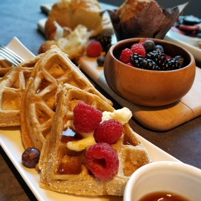 Avenue One at the Hyatt Regency Boston Restaurant - Boston, MA | OpenTable