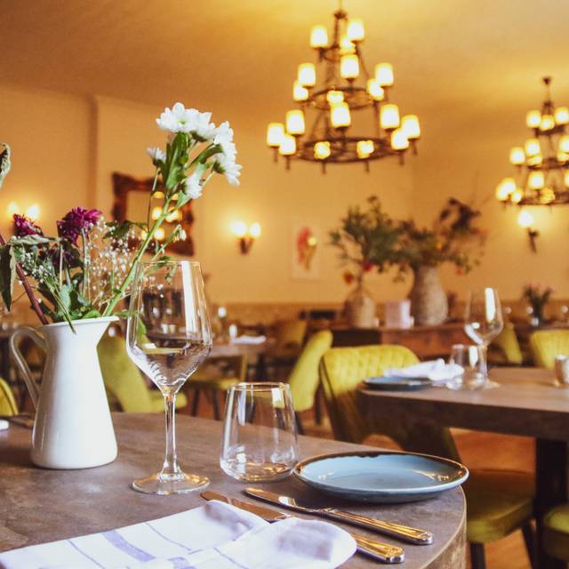 The Old Crown Coaching Inn Restaurant - Faringdon, , Oxfordshire ...