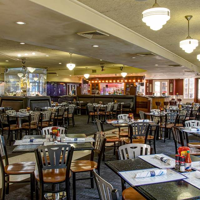 Deanie's Seafood - French Quarter Restaurant - New Orleans, LA | OpenTable