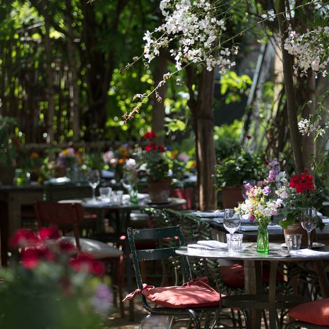 Petersham Nurseries Restaurant Richmond - Richmond, Greater London ...
