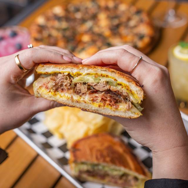 Rusty Bucket - Easton Restaurant - Columbus, OH | OpenTable