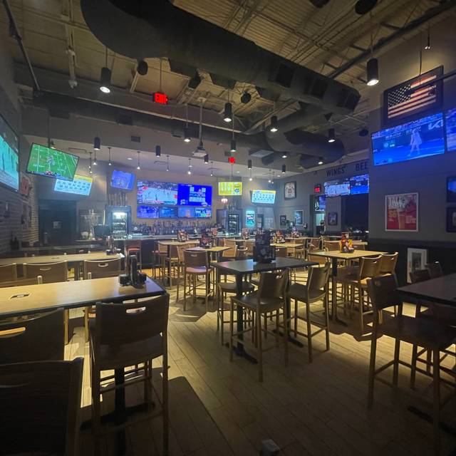 Buffalo Wild Wings - Poplar Bluff Restaurant - Poplar Bluff, MO | OpenTable