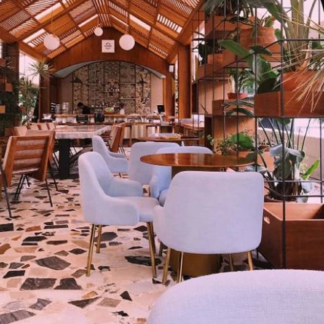 Naomi's Island Cafe - Updated 2026, Soul Food Restaurant in Las Vegas, NV
