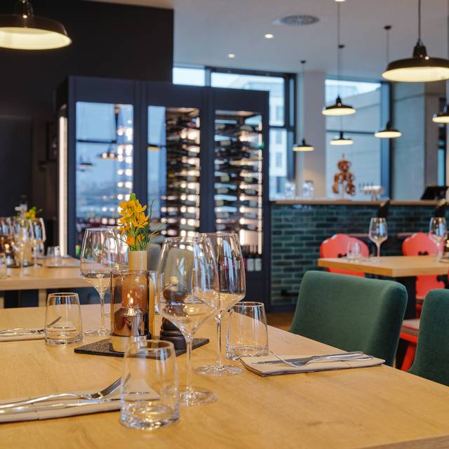 Wirtshaus Josef‘s - Dorint ⋅ München/Garching Restaurant - Garching bei ...