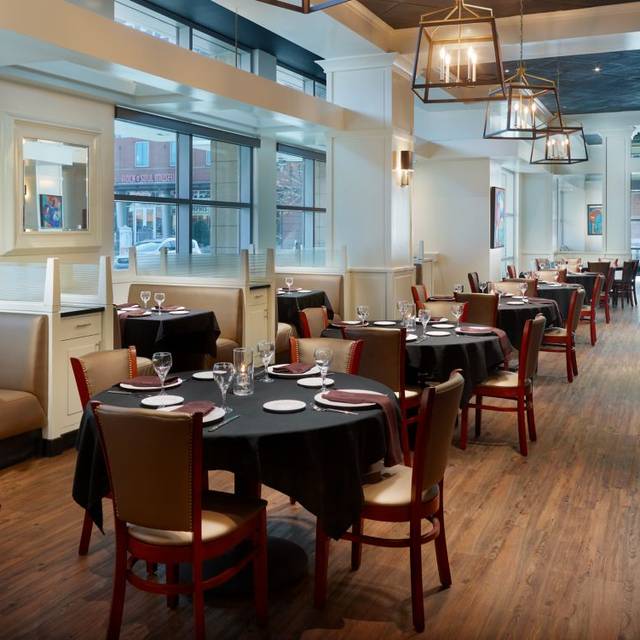 Courtside Grill - Updated 2025, Southern American Restaurant in Memphis, TN