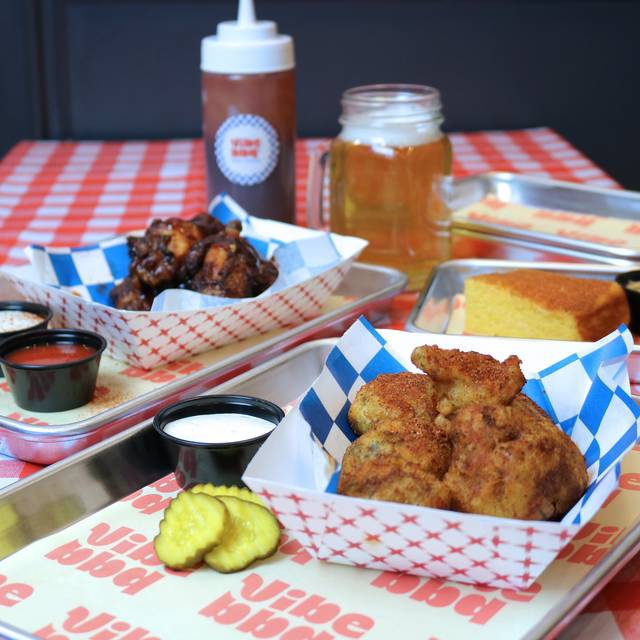 Restaurante Vibe BBQ by Marcus Samuelsson - New Jersey - Newark, NJ ...