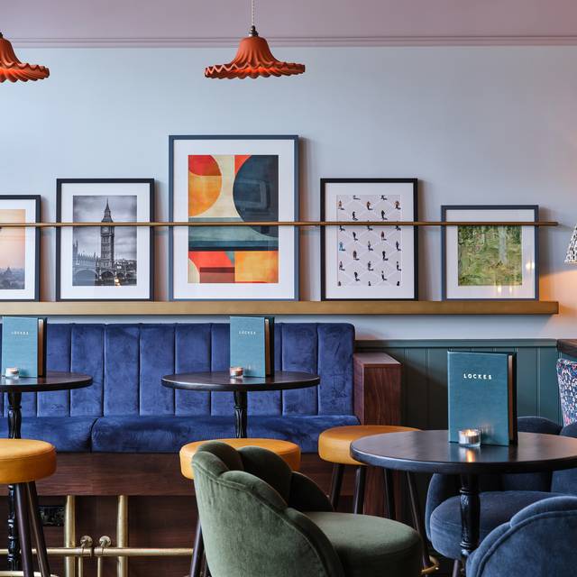 LOCKES Cocktail & Pizza Bar Battersea Rise Restaurant - London, Greater ...