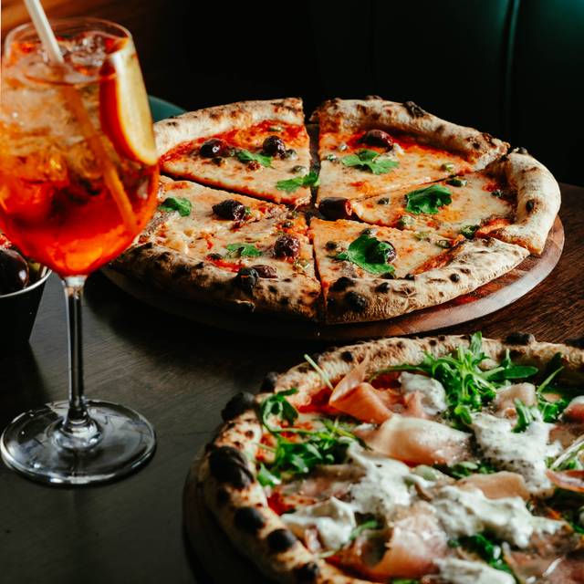 LOCKES Clapham Junction - Updated 2025, Cocktail Bar in London, Greater ...