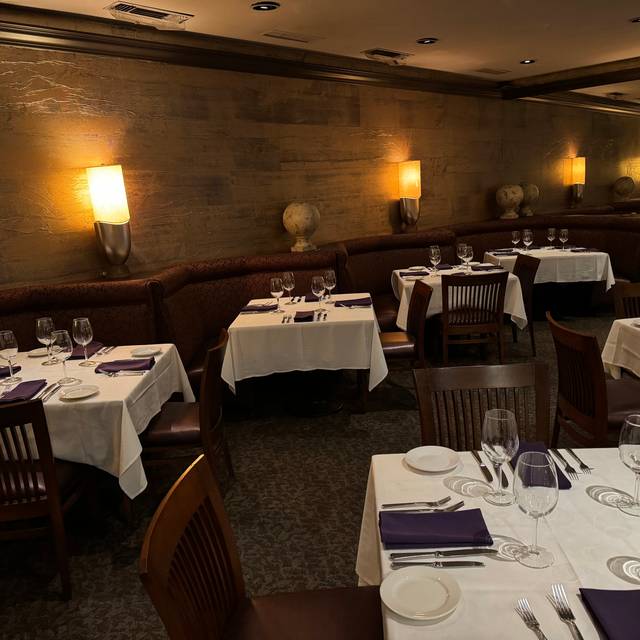 Foxy's Kitchen + Bar Restaurant - Rancho Mirage, CA | OpenTable