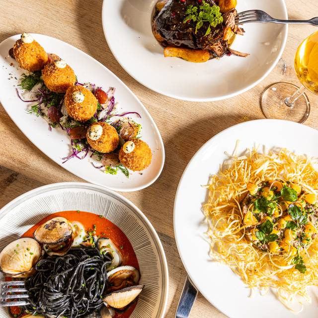 Frenchies Bistro & Brewery Restaurant - Rosebery, AU-NSW | OpenTable