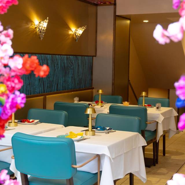 Sofra & Ozer Restaurant South Molton Street - Updated 2025, Middle Eastern Restaurant in London ...