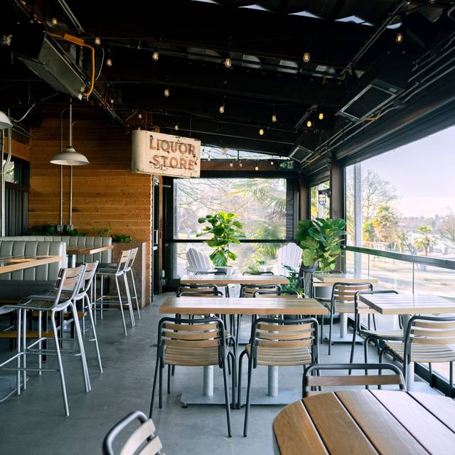 CRAFT Beer Market - Vancouver English Bay Restaurant - Vancouver, BC ...