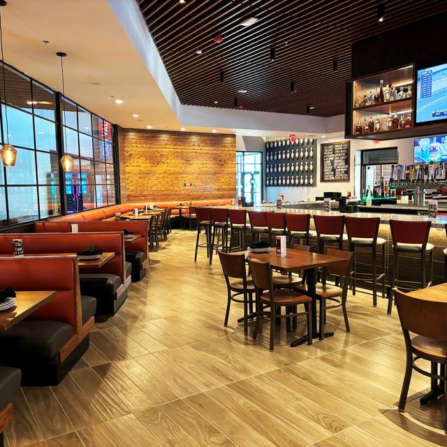 Pinstack - San Antonio - North Rim - Updated 2025, American Restaurant ...