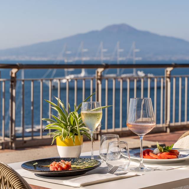 Restaurante Terrazza Mediterraneo Italian Bistrot - Sant'Agnello, Citta ...