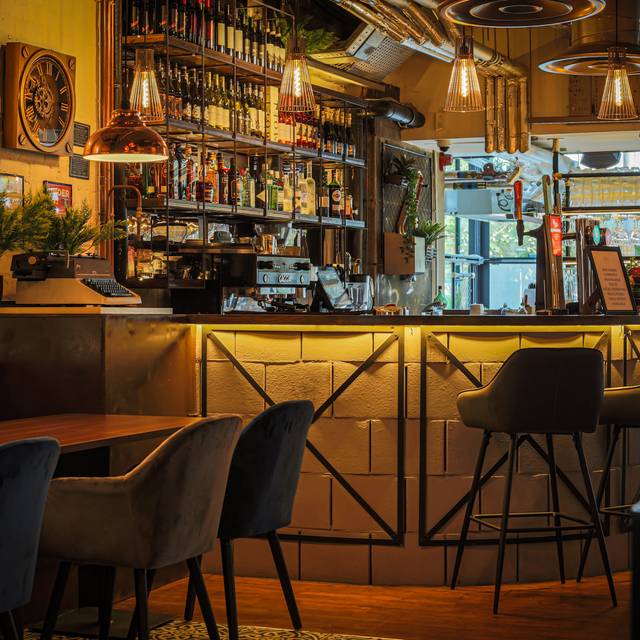 Delhi House Liverpool Restaurant - Liverpool, Liverpool | OpenTable