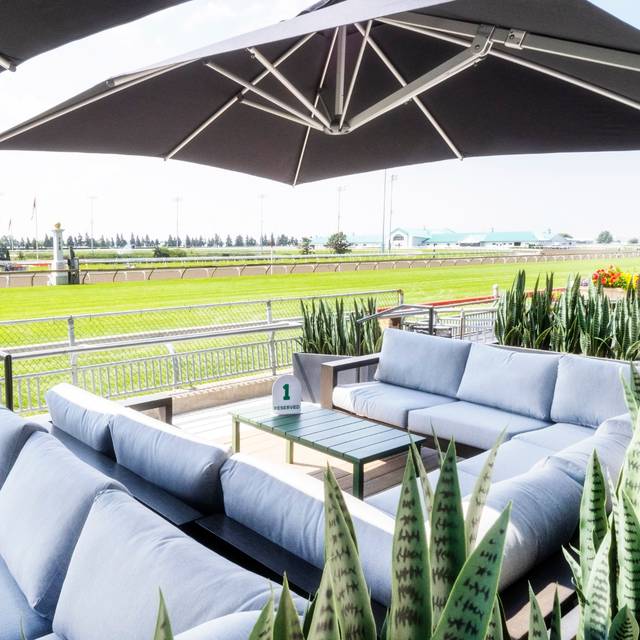 Homestretch Suites at Woodbine Racetrack Restaurant - Toronto, ON ...