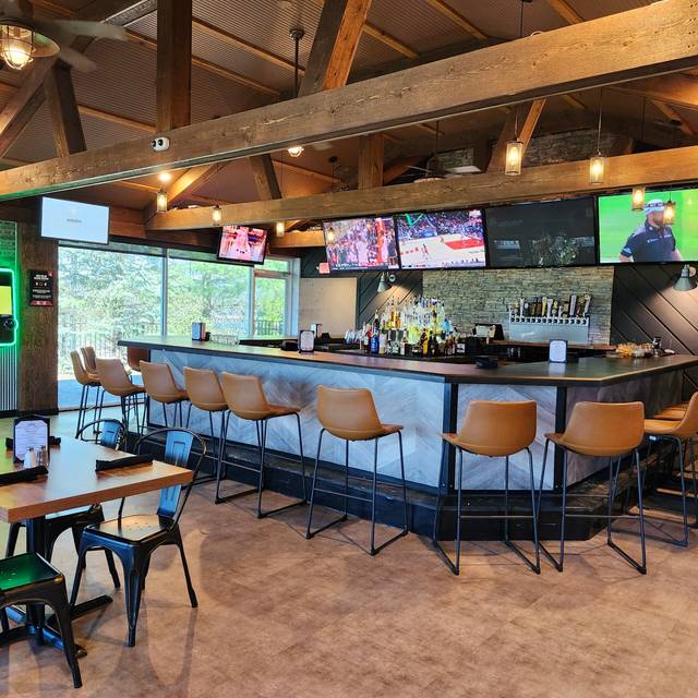 Restaurante Chops Grille & Tap House - Geneva, OH | OpenTable