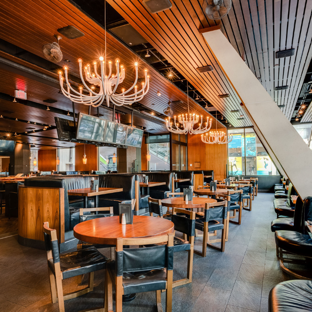 Joey Eaton Centre Restaurant Toronto On Opentable