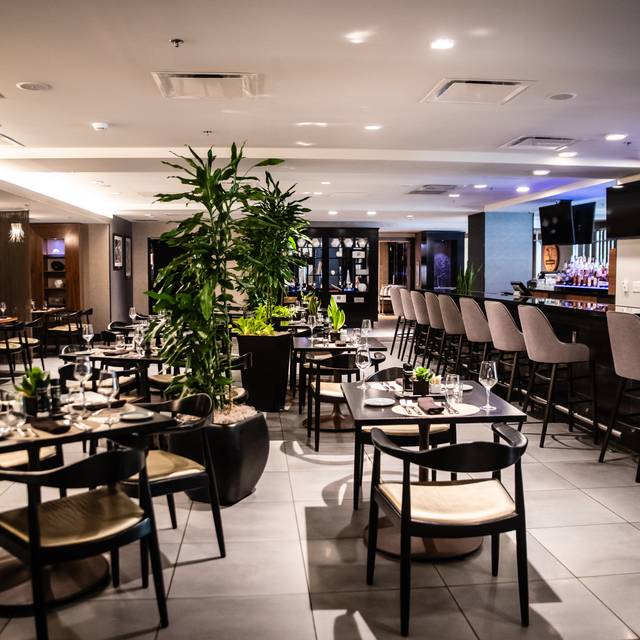 Fourth & Walnut restaurant tavern - Cincinnati, OH | OpenTable