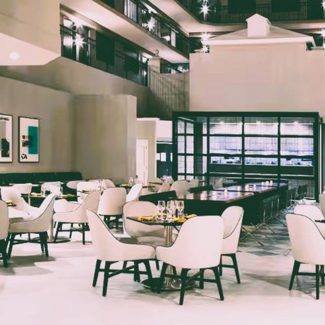 Red Oak Craft Bar and Rotisserie - Updated 2025, Comfort Food ...