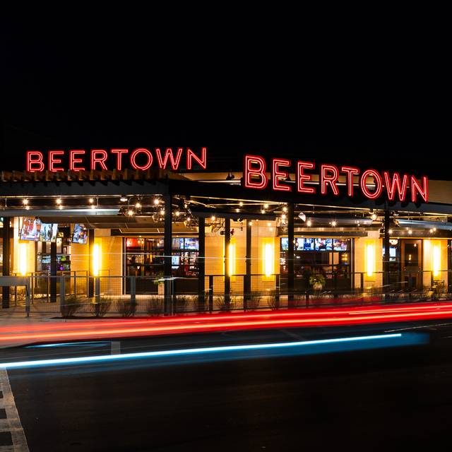 Beertown Public House - London White Oaks Restaurant - London, ON ...