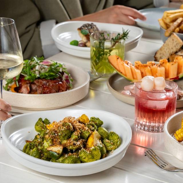 ABODE Bistro. Bar at PARKROYAL Darling Harbour, Sydney Restaurant ...