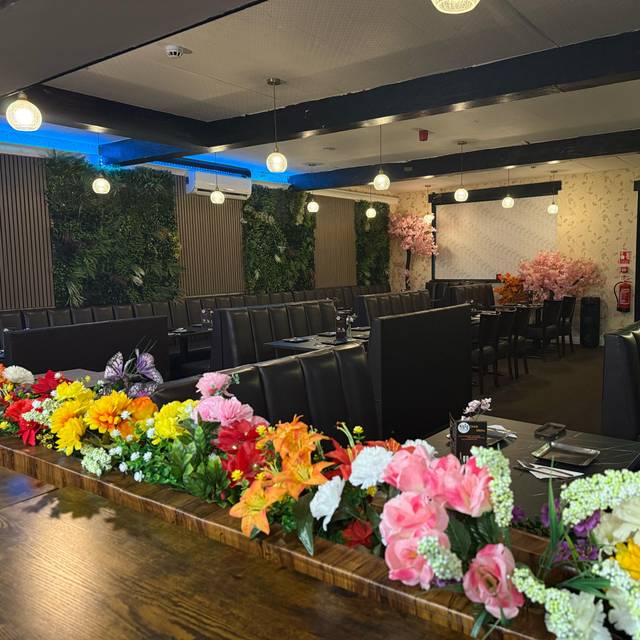 Lucknow Junction - Updated 2026, Indian Restaurant in Farnworth, England