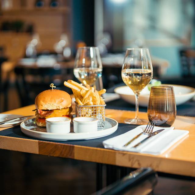 Cast Iron Grill Restaurant - Hamburg, HH | OpenTable