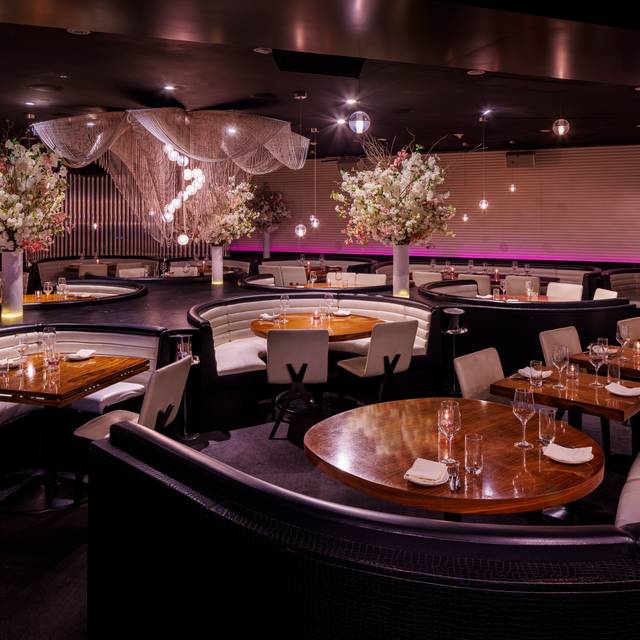 STK Steakhouse London - Strand Restaurant - London | OpenTable