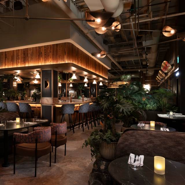 Earls Kitchen + Bar - Waikiki Restaurant - Honolulu, HI | OpenTable