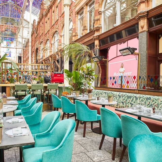 The Ivy Victoria Quarter Restaurant - Leeds, ENG | OpenTable