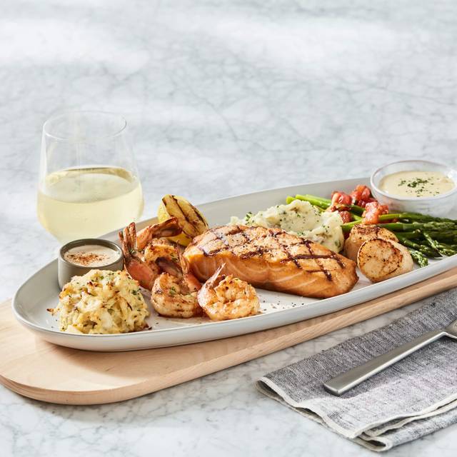 Devon Seafood + Steak - Oakbrook Terrace Restaurant - Oakbrook Terrace ...