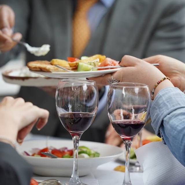 Meze Restaurant NW6 - Updated 2025, Greek Restaurant in London, Kilburn