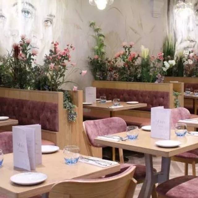 Restaurante Yours Restaurant & Bar - Manchester, Greater Manchester ...