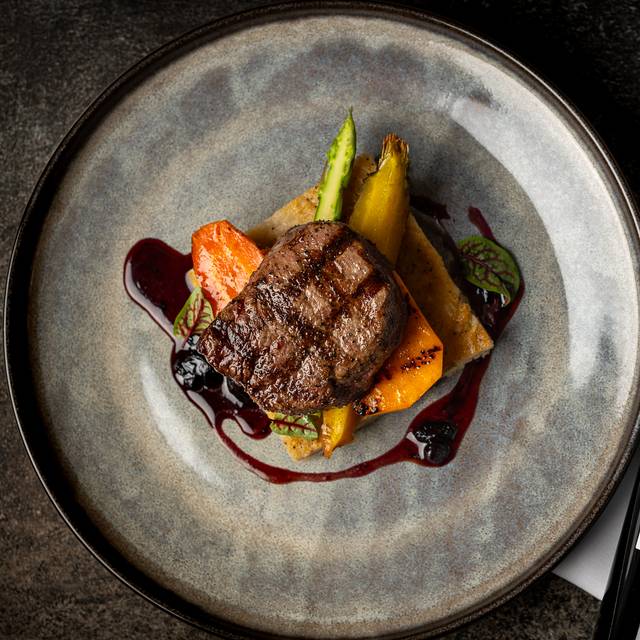 Harvest Room - Fairmont Hotel Macdonald Restaurant - Edmonton, AB ...