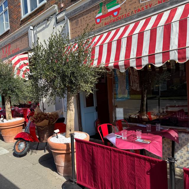 VIP Very Italian Pizza - Saltdean Restaurant - Brighton, Brighton and ...