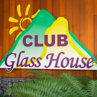 Club Glass House in Glass House Mountains, AU-QLD - Trip Canvas