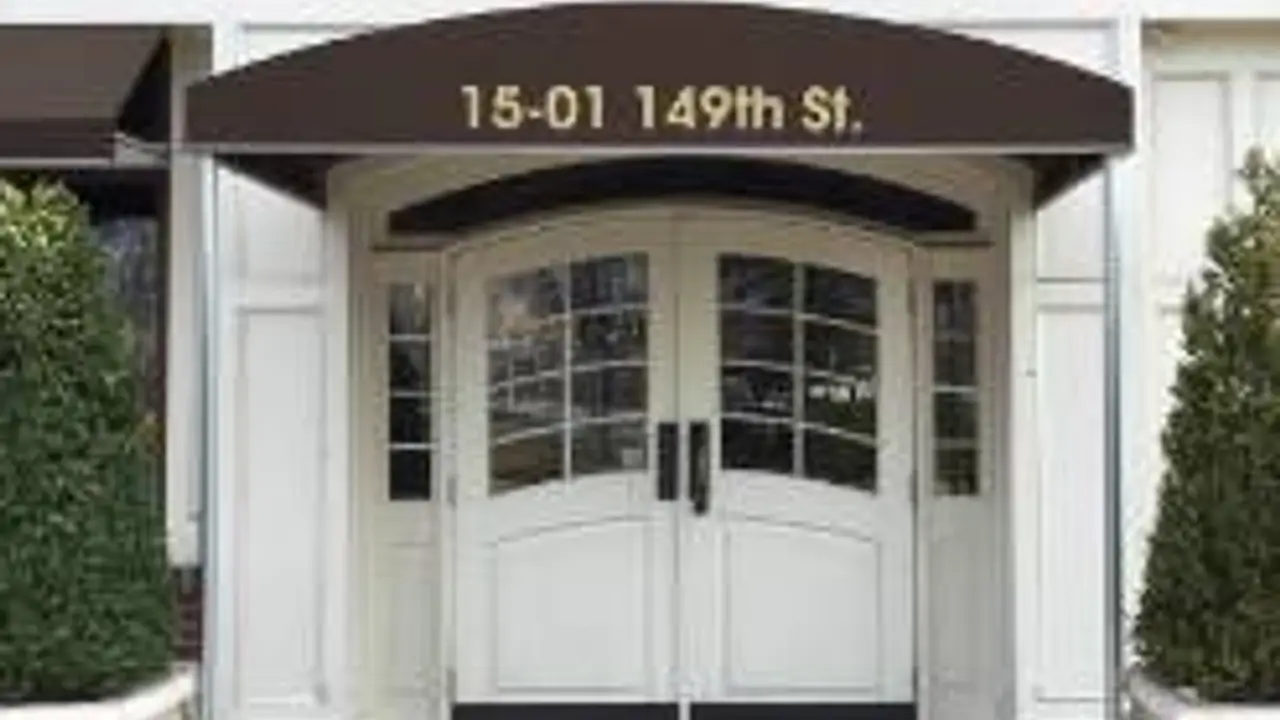 Liola - Actualizado 2024, Restaurante italianos en Whitestone, NY