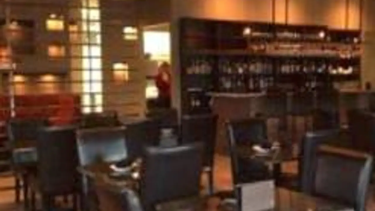 Table 10 Restaurant & Cocktail Lounge - Top Rated Restaurant in Regina ...