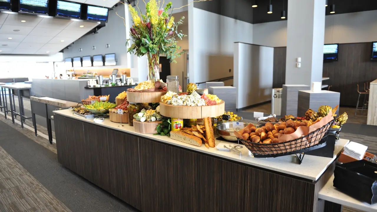 MetLife 50 Club at MetLife Stadium Restaurant - East Rutherford, NJ ...