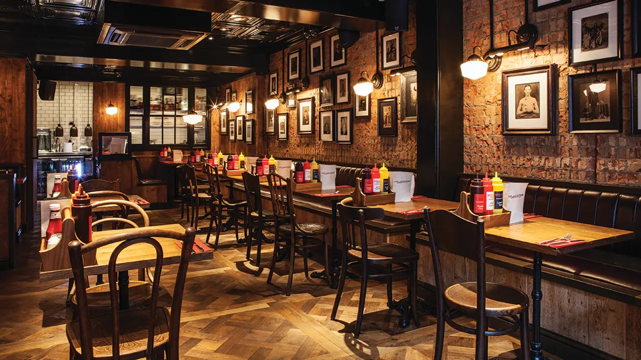 Restaurante Red Dog Saloon Soho - London, | OpenTable