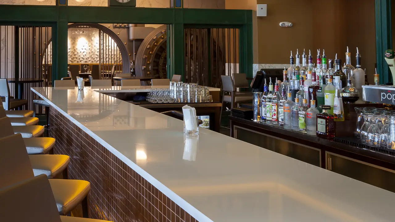 Popoli Ristorante & Sullivan's Bar Restaurant - Cedar Rapids, IA ...