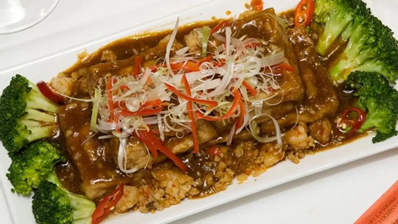 Restaurante Golden Elephant Restaurant - Sutton Cross, Co. Dublin ...