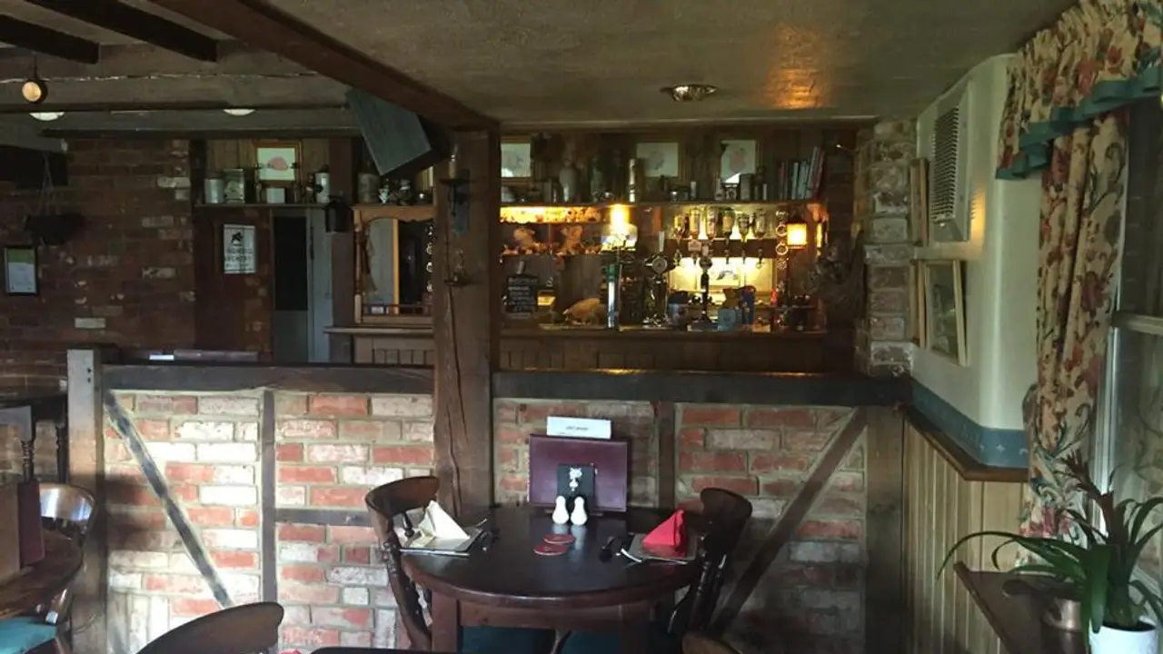 The Holme Bush Inn Restaurant - Wimborne, Dorset | OpenTable