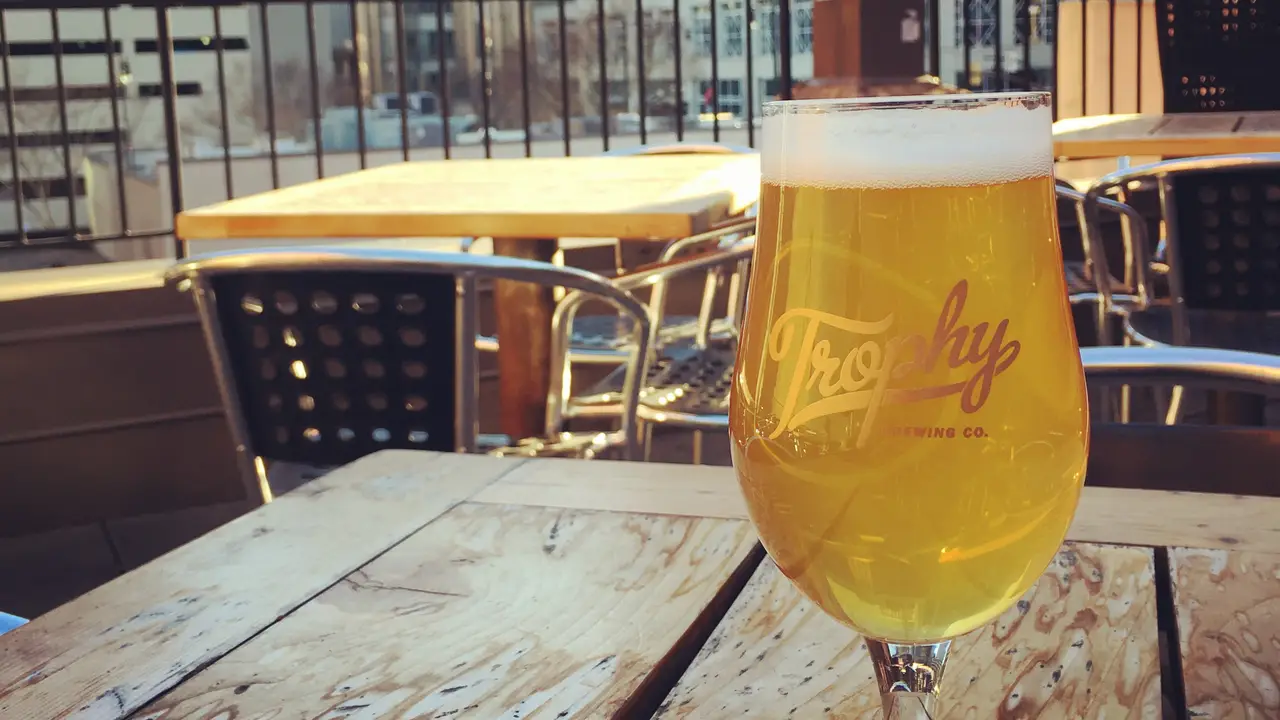 Restaurante Trophy Brewing Tap & Table - Raleigh, , NC | Reserva en ...