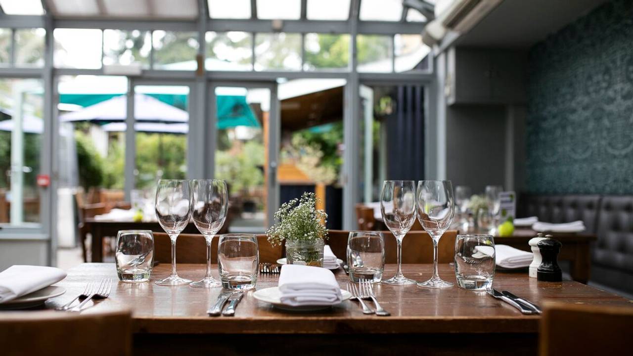 The Victoria Restaurante - London, | OpenTable