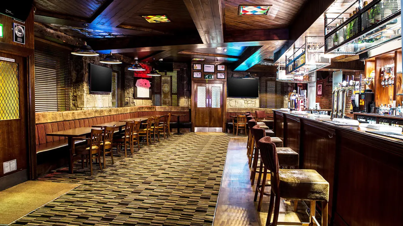 The Commercial Hotel Restaurant - Wishaw, North Lanarkshire | Book on ...